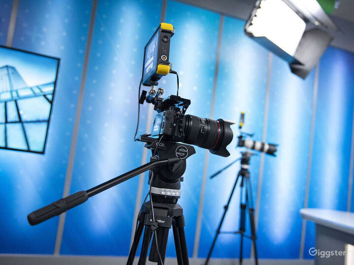 Production Studio in Downtown Vancouver | Rent this location on Giggster