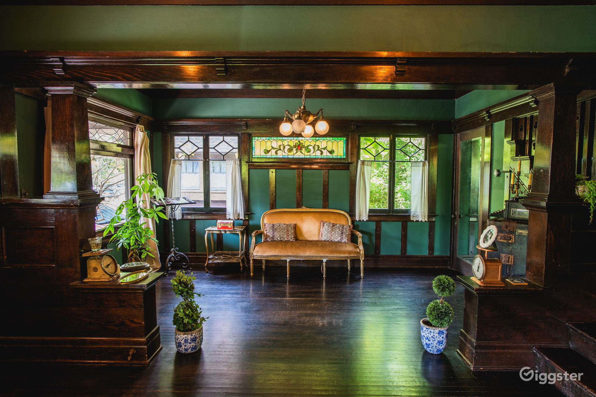 Gorgeous 1909 historic craftsman/ victorian home | Rent this location ...