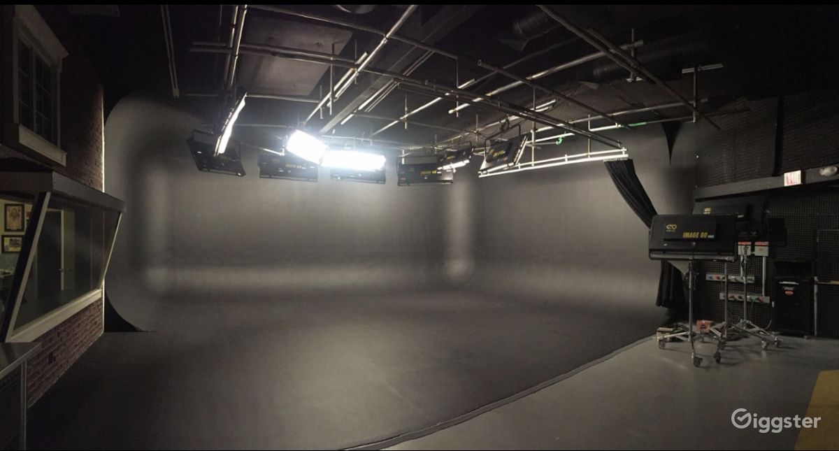 The BEST 10 Video Studio spaces for rent near me | Giggster