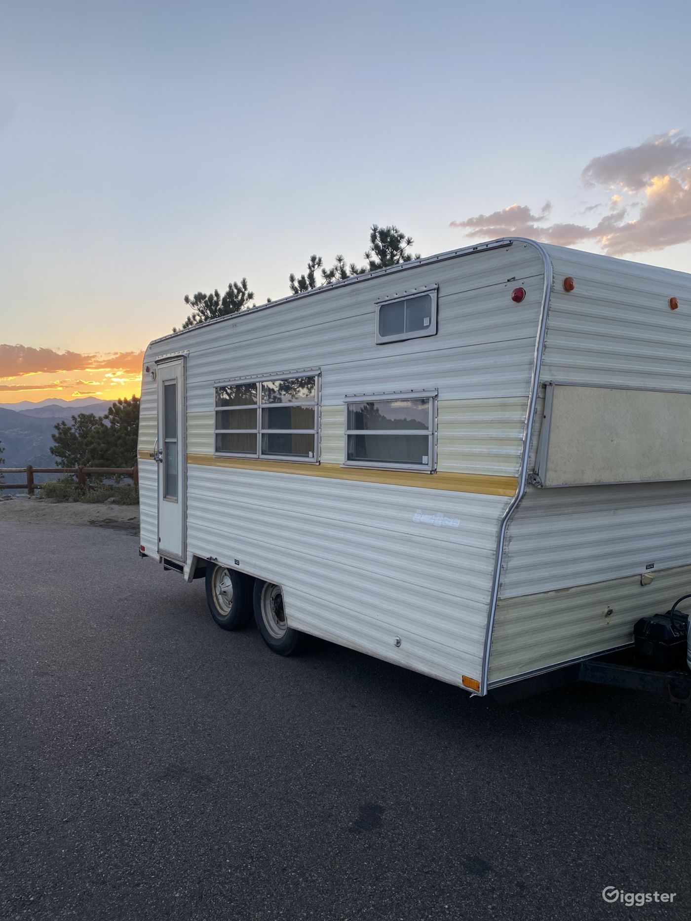 Vintage 1975 Retro Travel Trailer Camper | Rent this location on Giggster