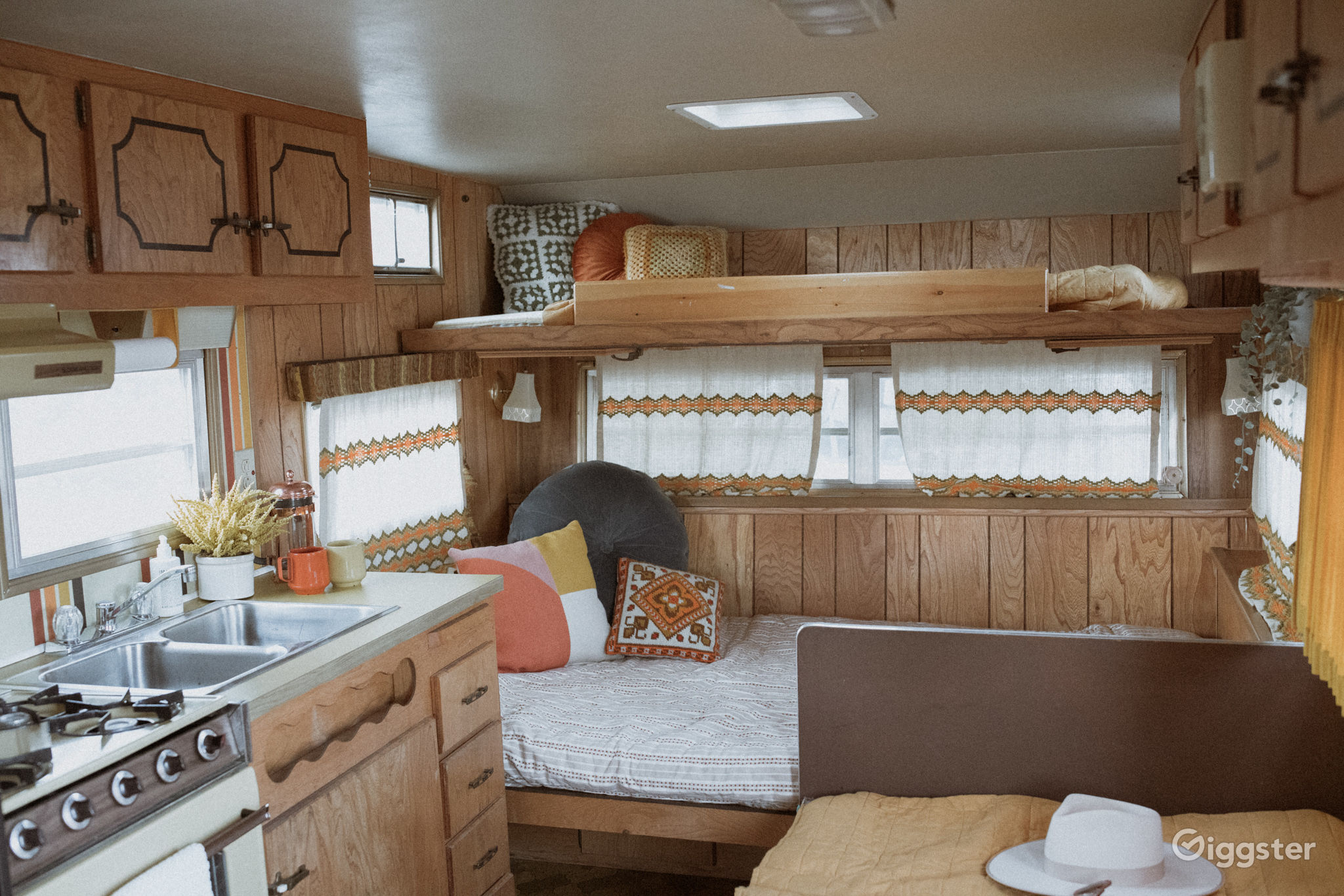Vintage 1975 Retro Travel Trailer Camper | Rent this location on Giggster
