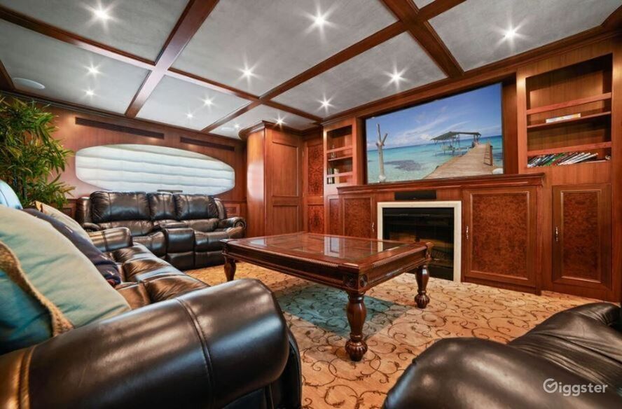 125 FOOT TransWorld LUXURY Mega YACHT | Rent this location on Giggster