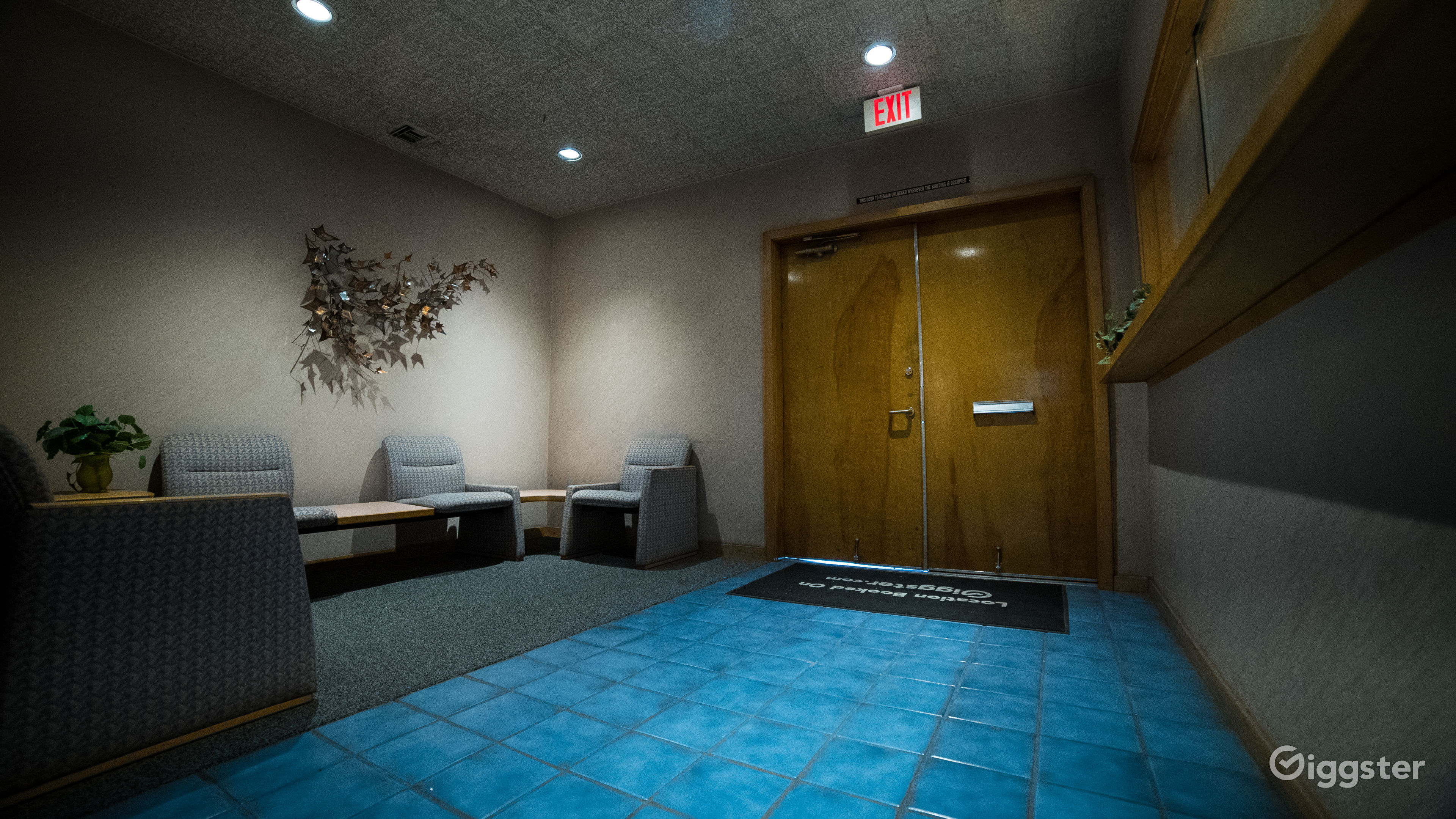 90s Retro Office Space | Rent this location on Giggster