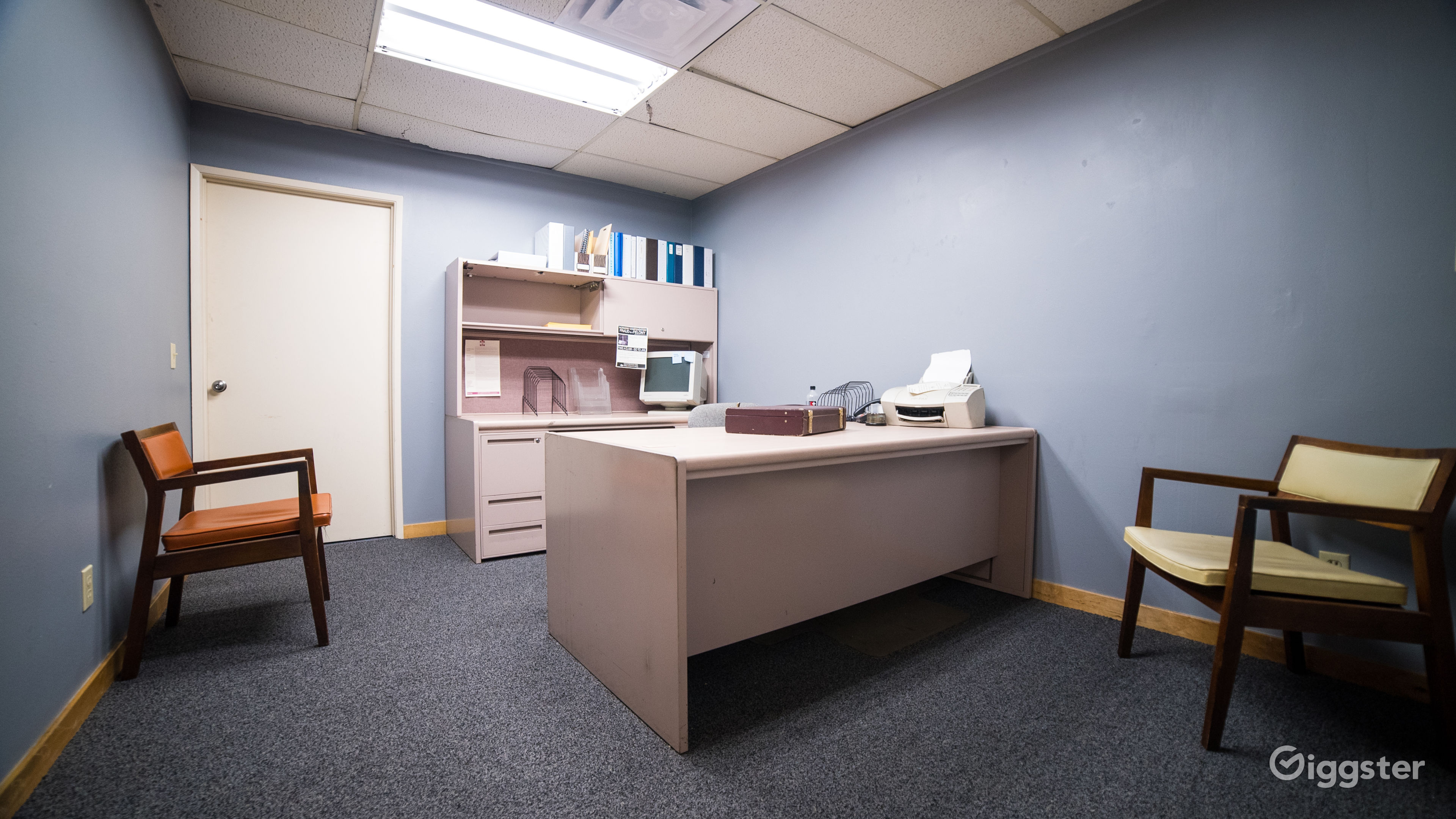 90s Retro Office Space | Rent this location on Giggster