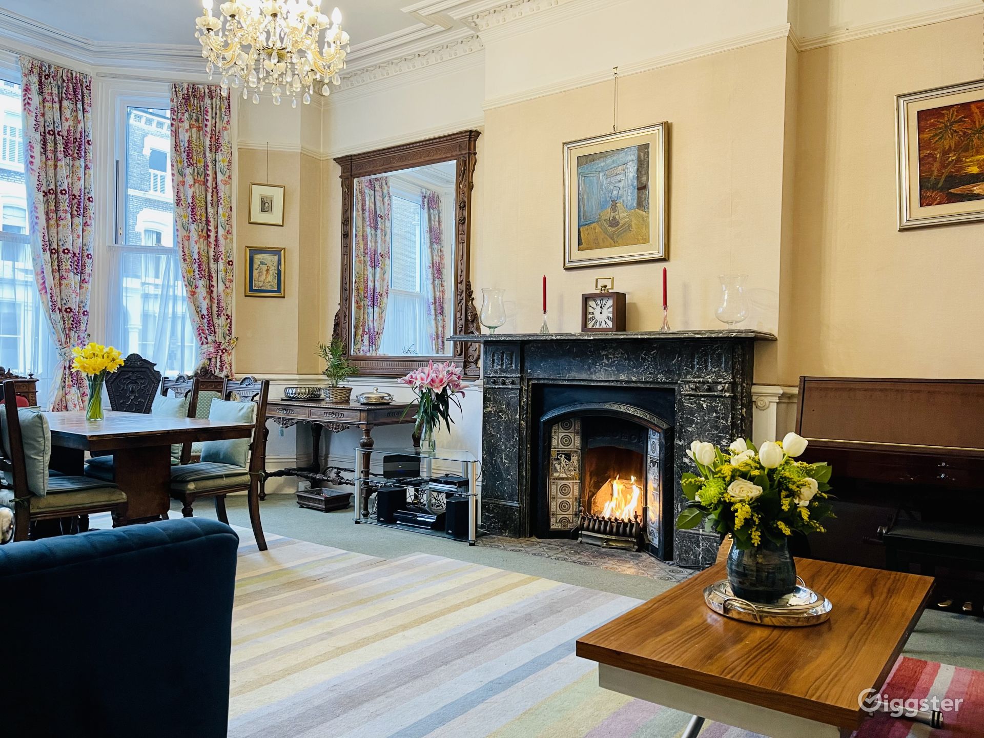 Victorian period living room | Rent this location on Giggster