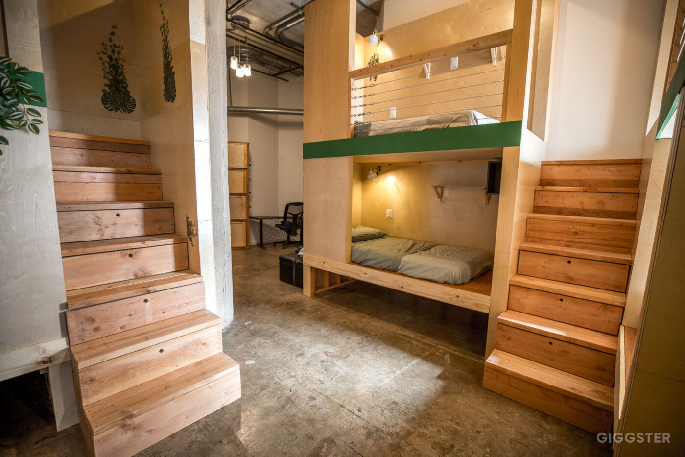 Custom Bunks Co-Living at PodShare Hollywood/Vine | Rent this location ...
