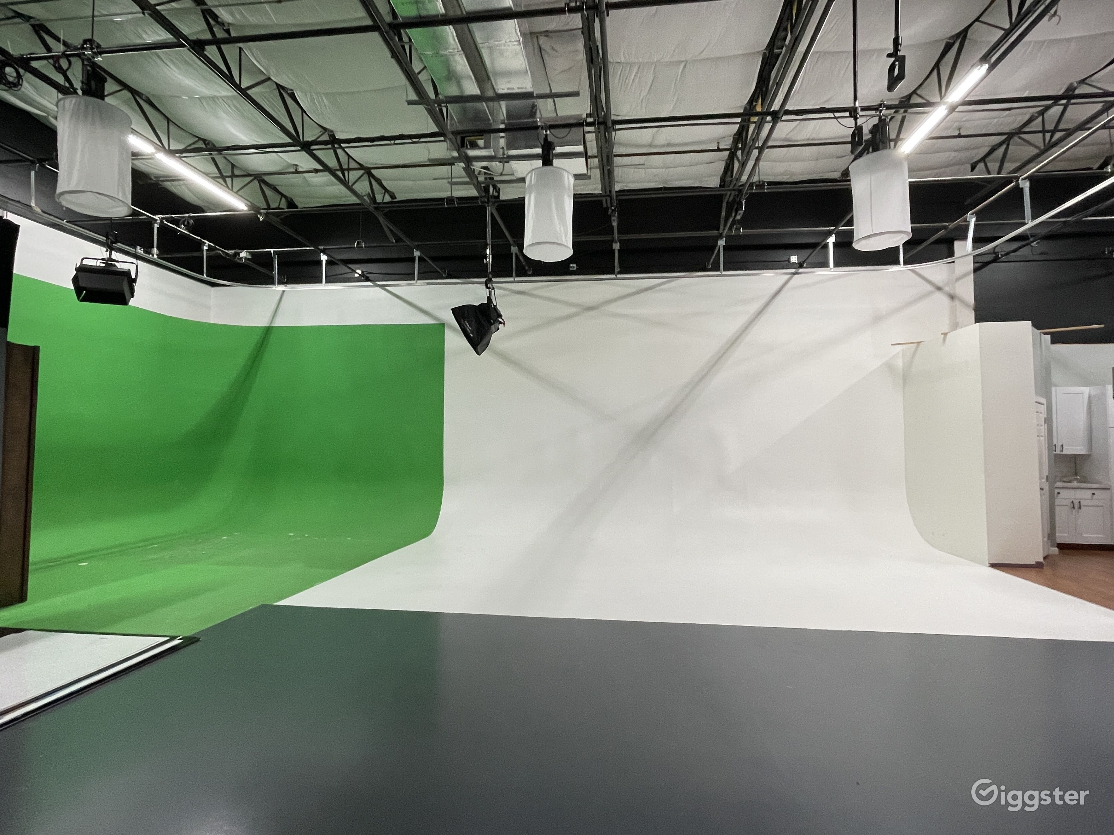 Spacious Production, Livestream and Podcast Studio | Rent this location ...