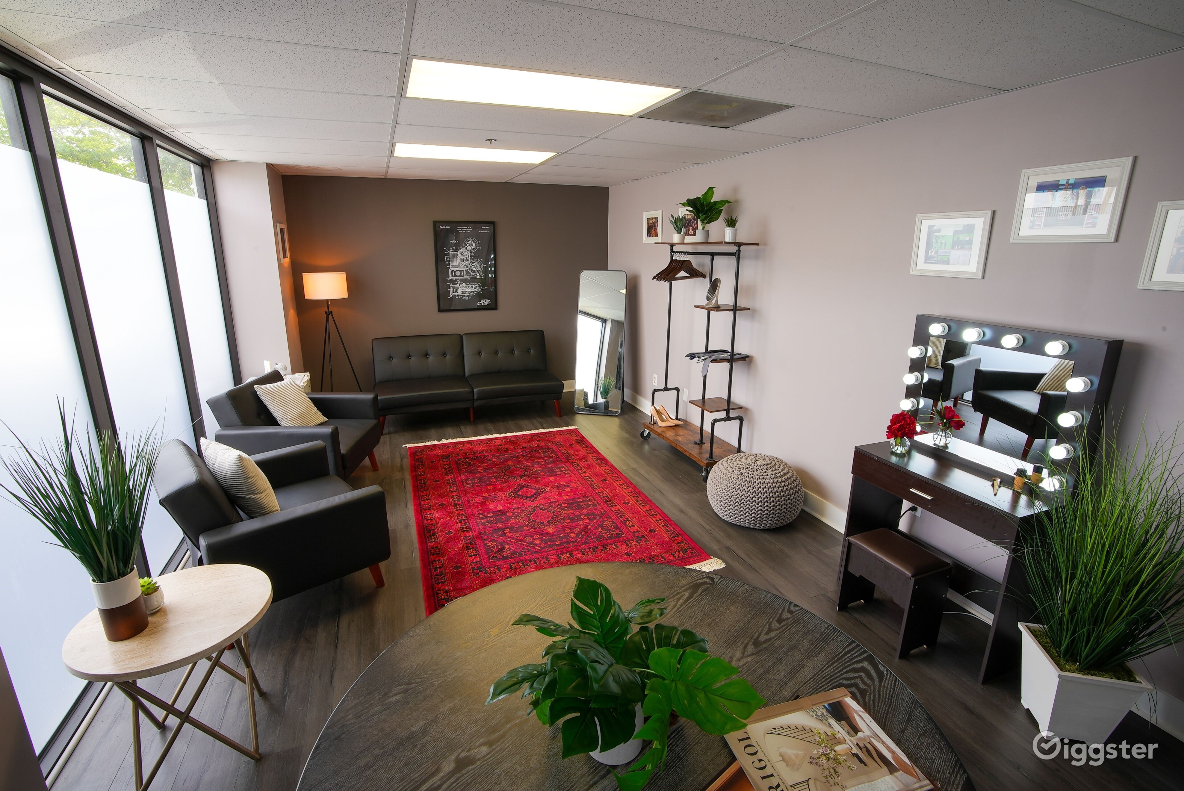 Spacious Production, Livestream and Podcast Studio | Rent this location ...