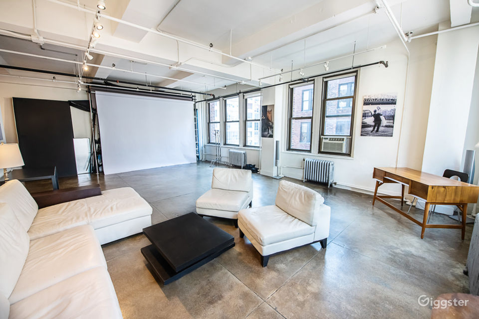 Fantastic Midtown Art Studio with skyline views! | Rent this location ...