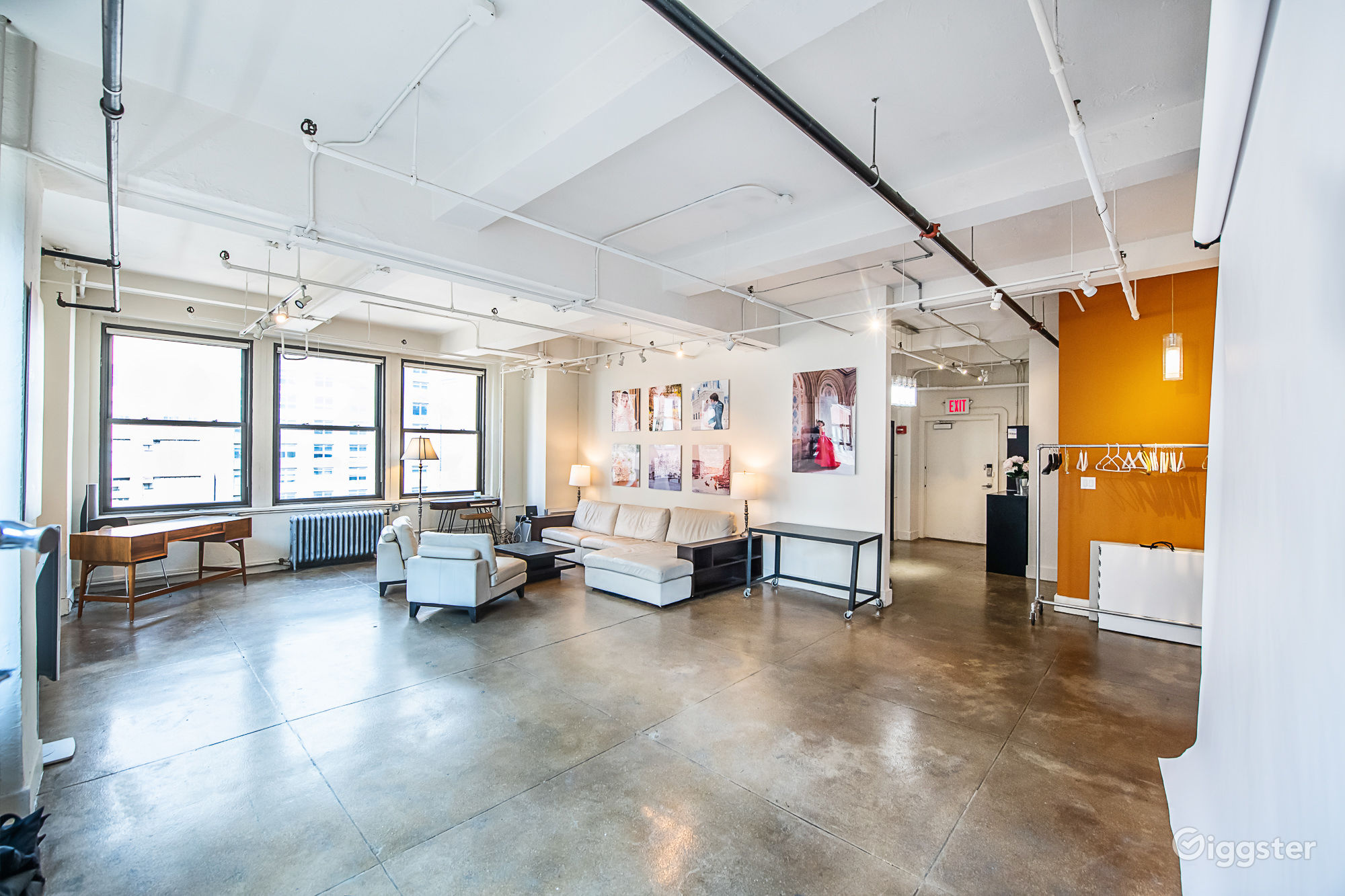 Fantastic Midtown Art Studio with skyline views! | Rent this location ...