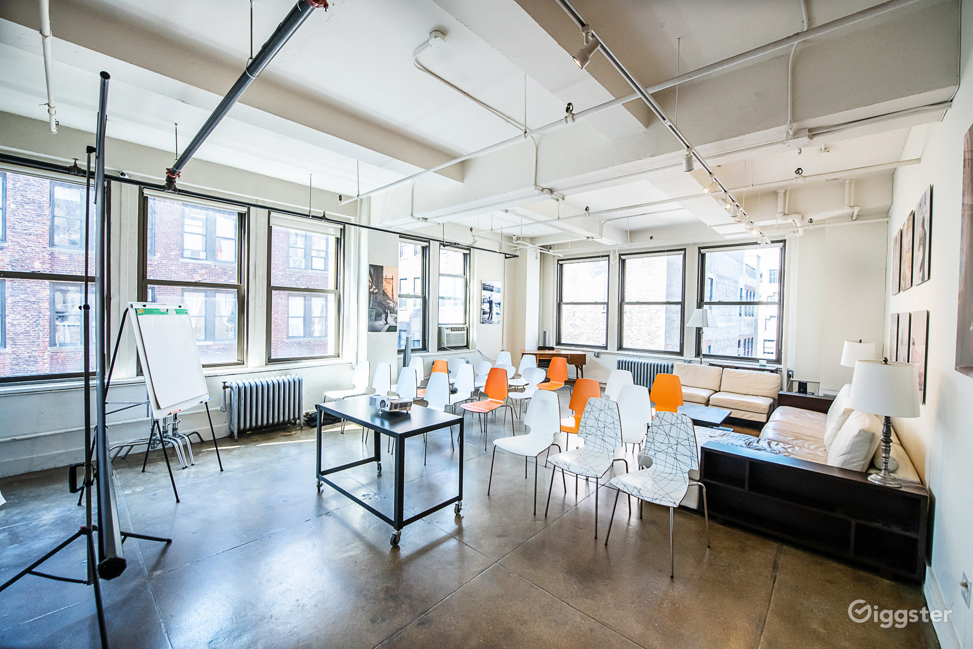 Fantastic Midtown Art Studio with skyline views! | Rent this location ...