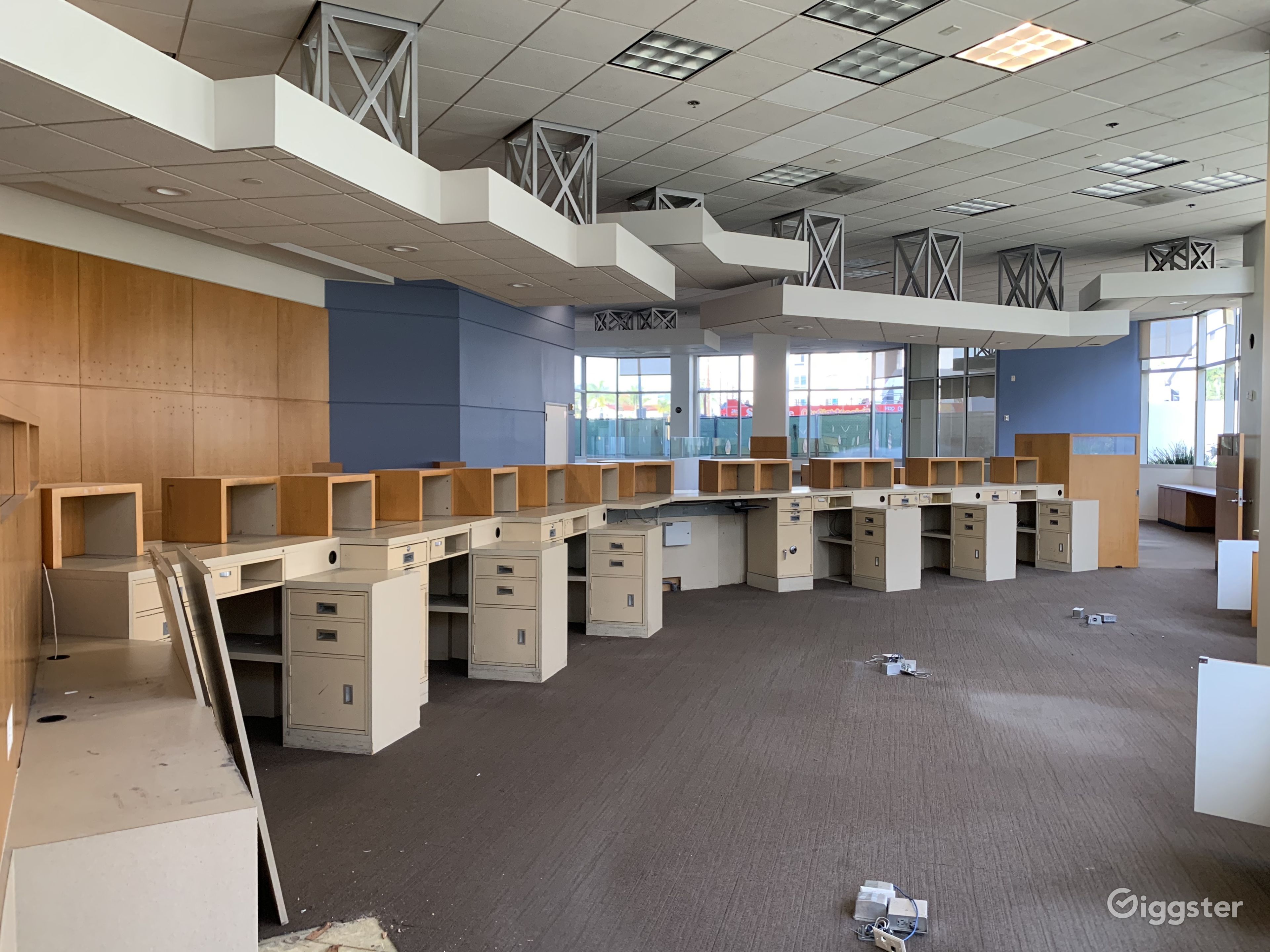 Bank with Vault in Office Building | Rent this location on Giggster