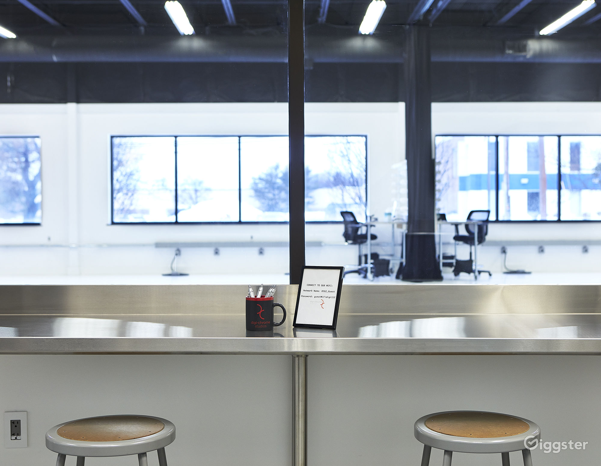 Sleek, Open Studio Space | Rent this location on Giggster