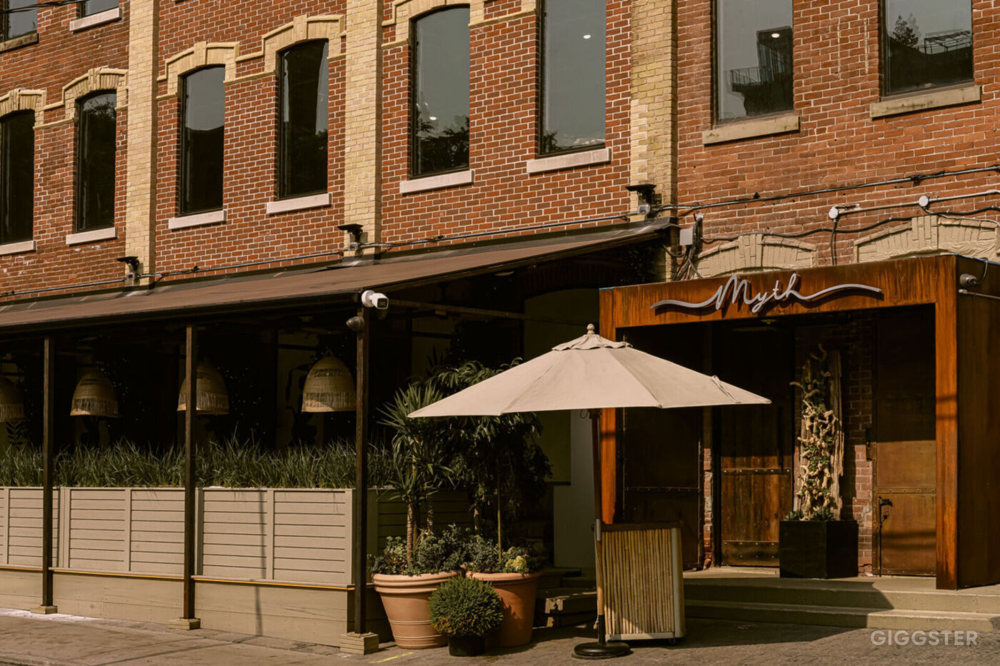 5000 Square-Foot Premier Restaurant Toronto | Rent this location on ...
