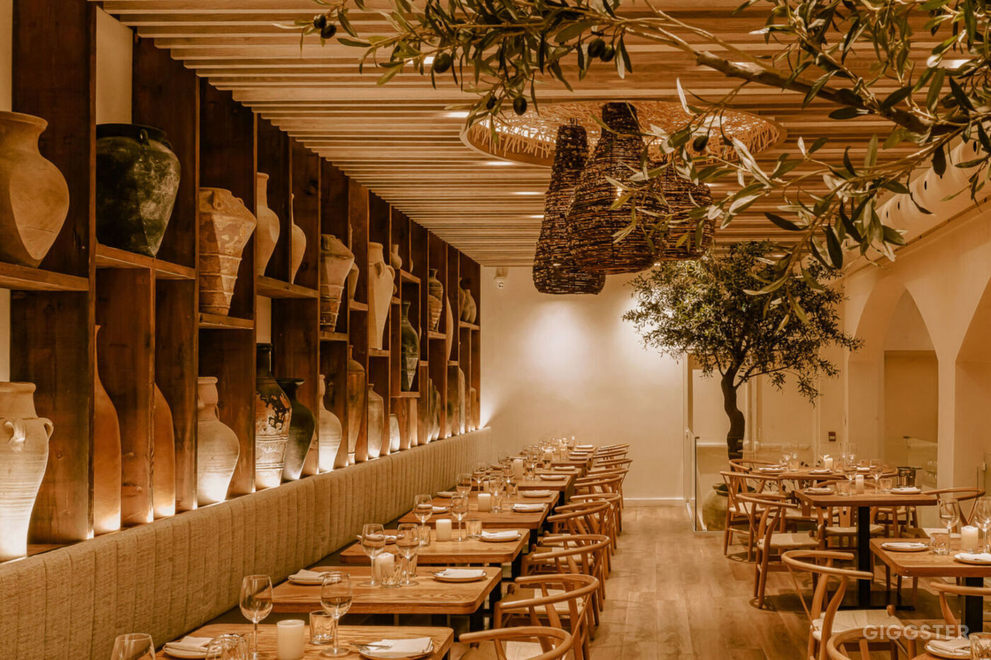 5000 Square-Foot Premier Restaurant Toronto | Rent this location on ...
