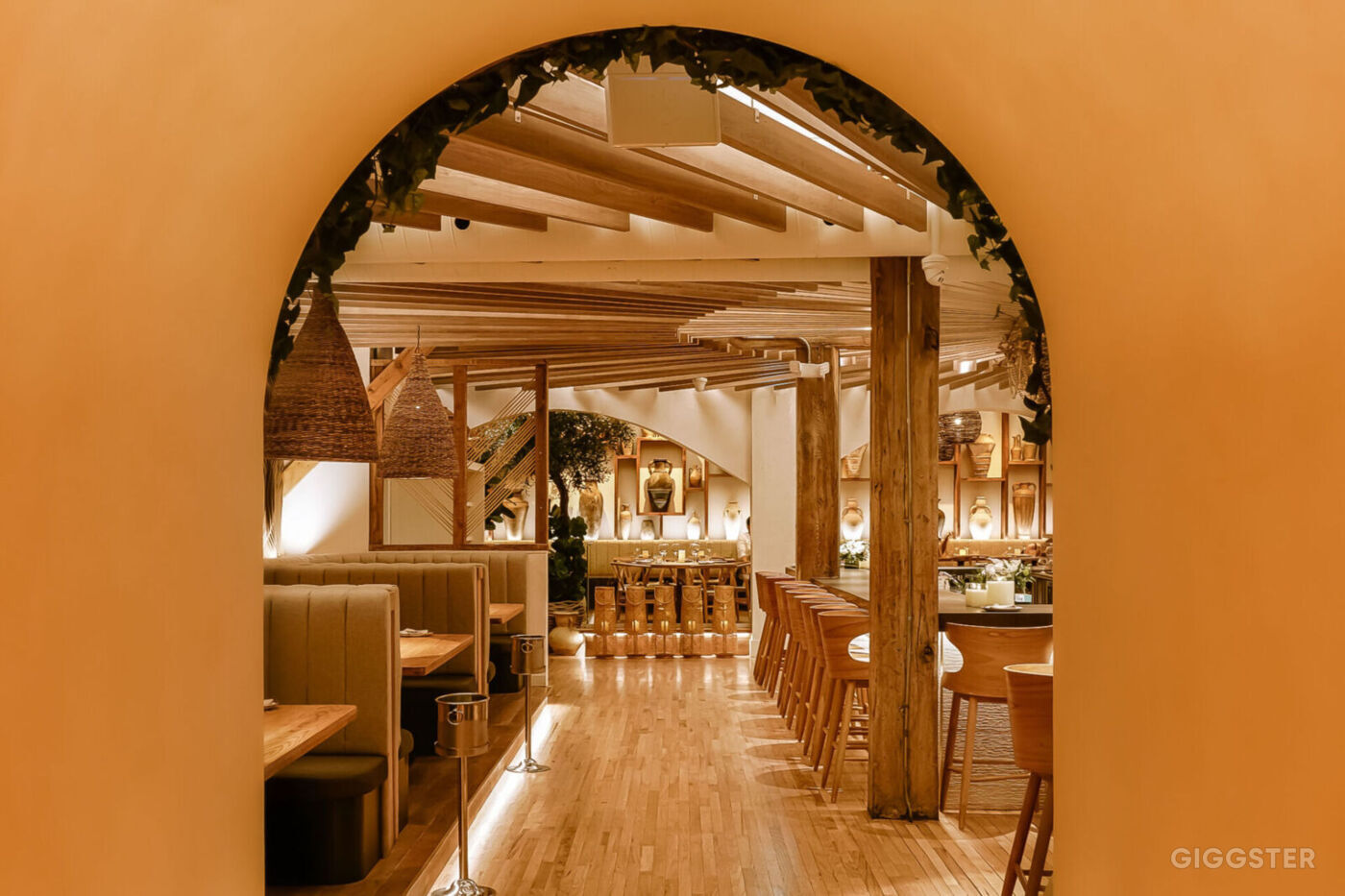 5000 Square-Foot Premier Restaurant Toronto | Rent this location on ...