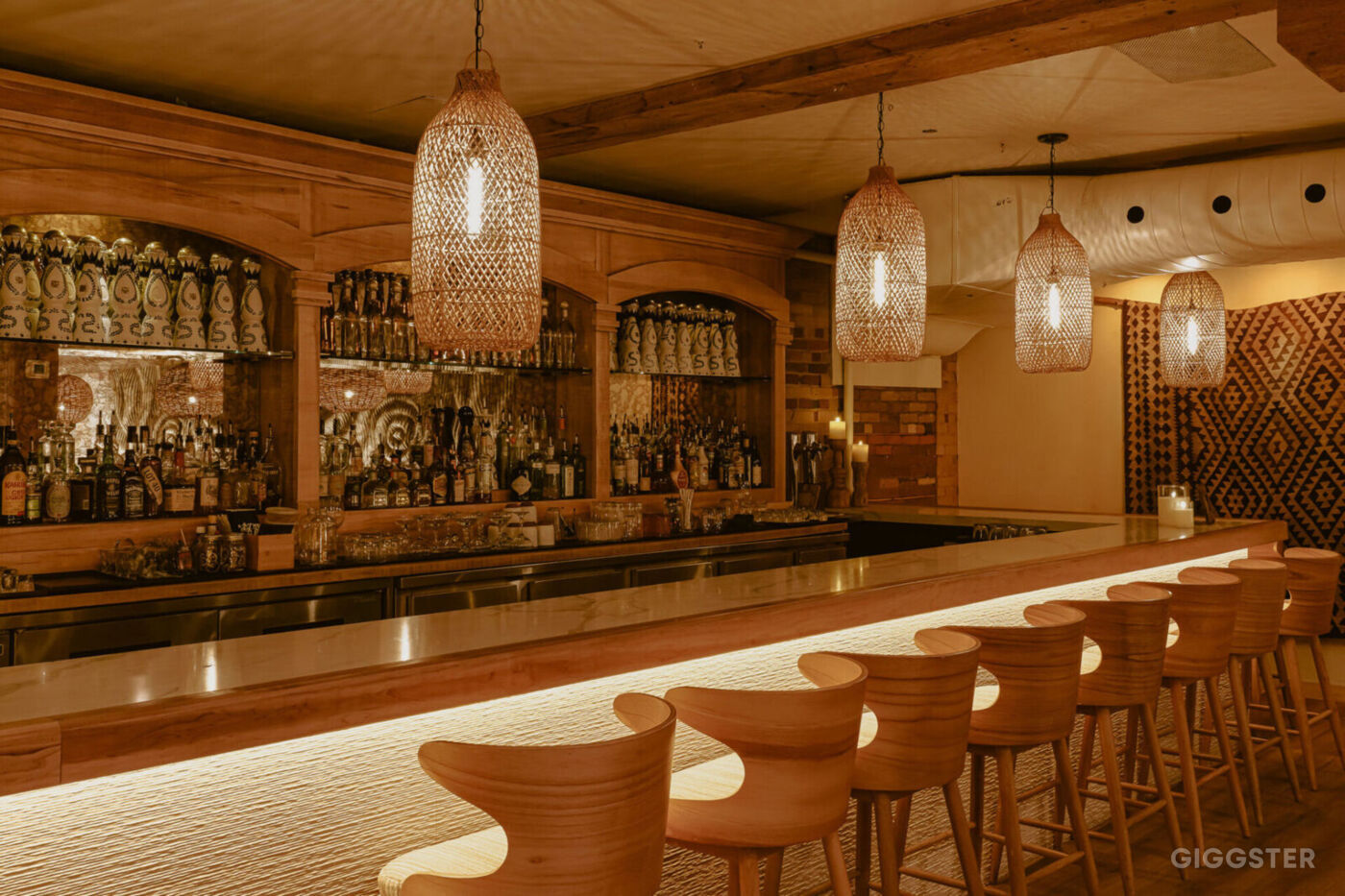 5000 Square-Foot Premier Restaurant Toronto | Rent this location on ...
