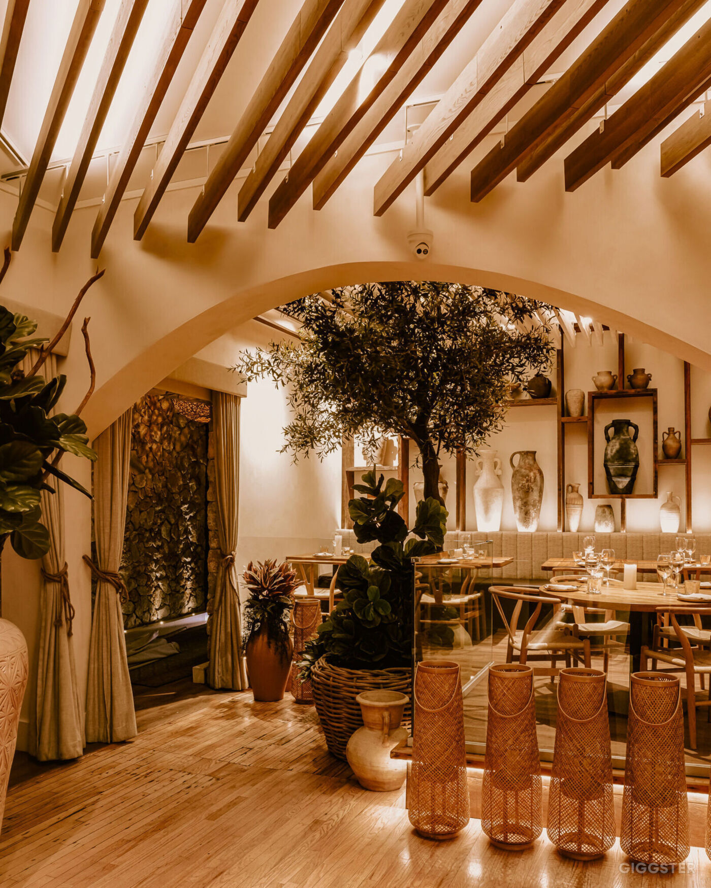 5000 Square-Foot Premier Restaurant Toronto | Rent this location on ...