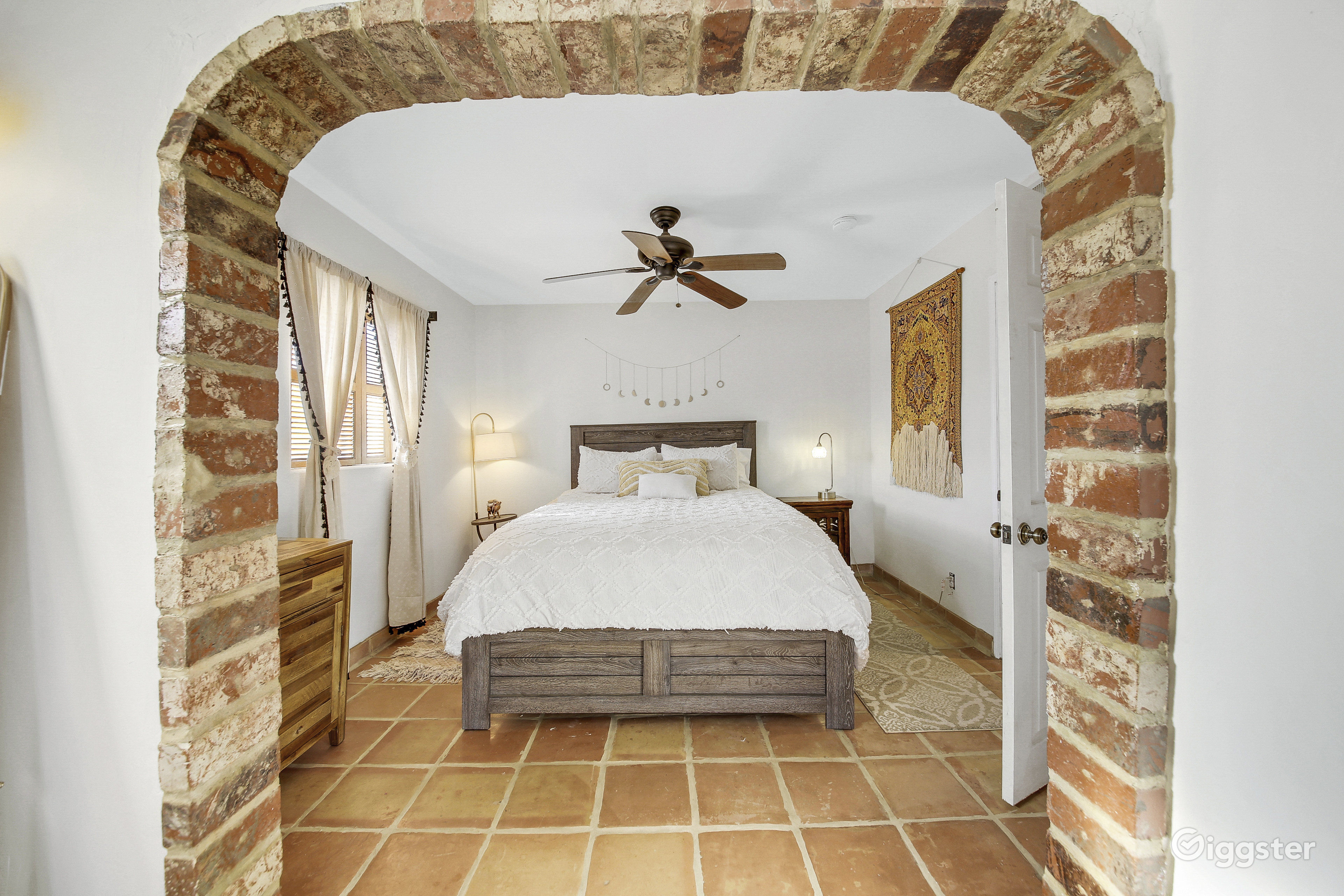 Jewelz Ranch | Rent this location on Giggster