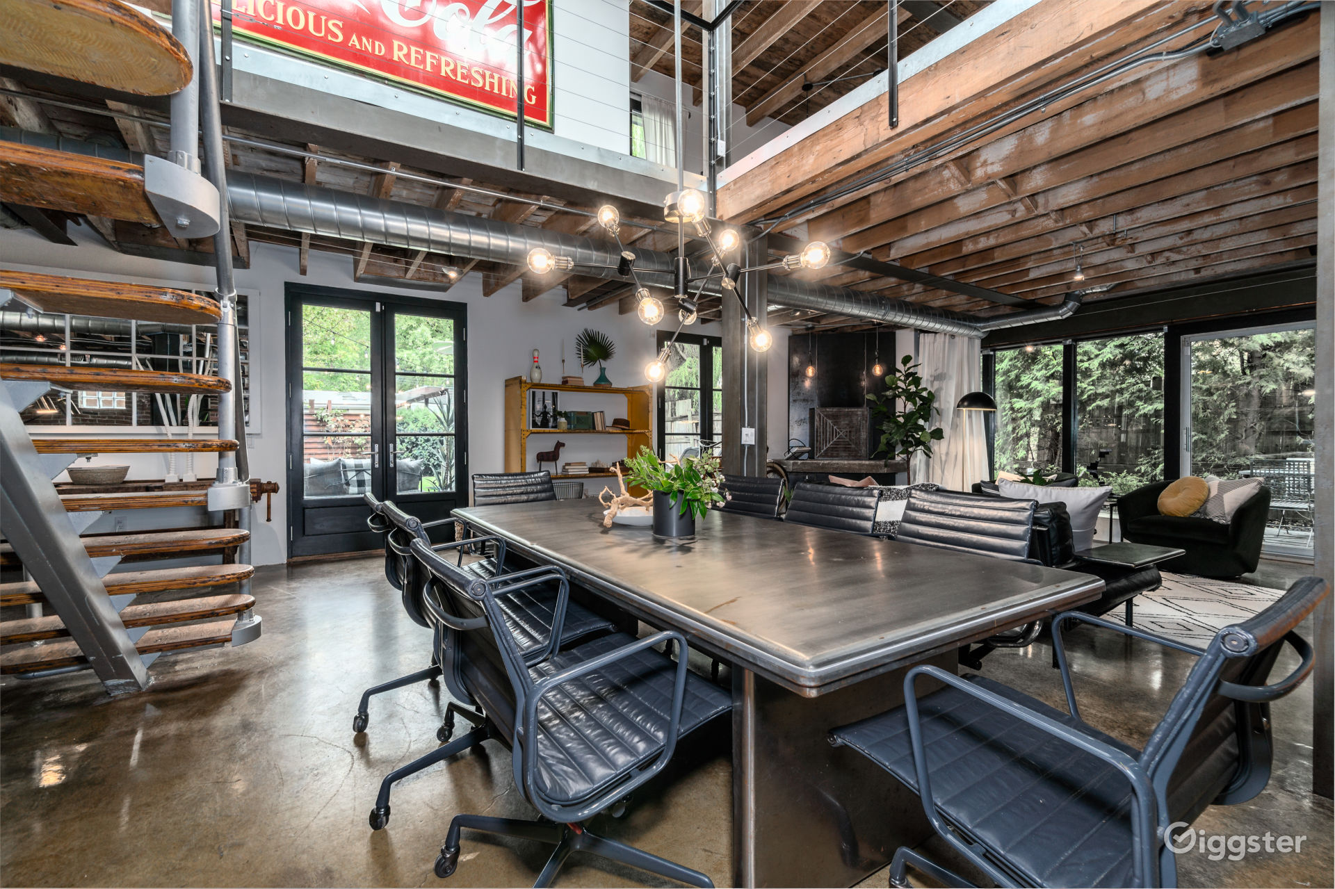 Funky, Retro, Loft Warehouse and/or Coach house | Rent this location on ...
