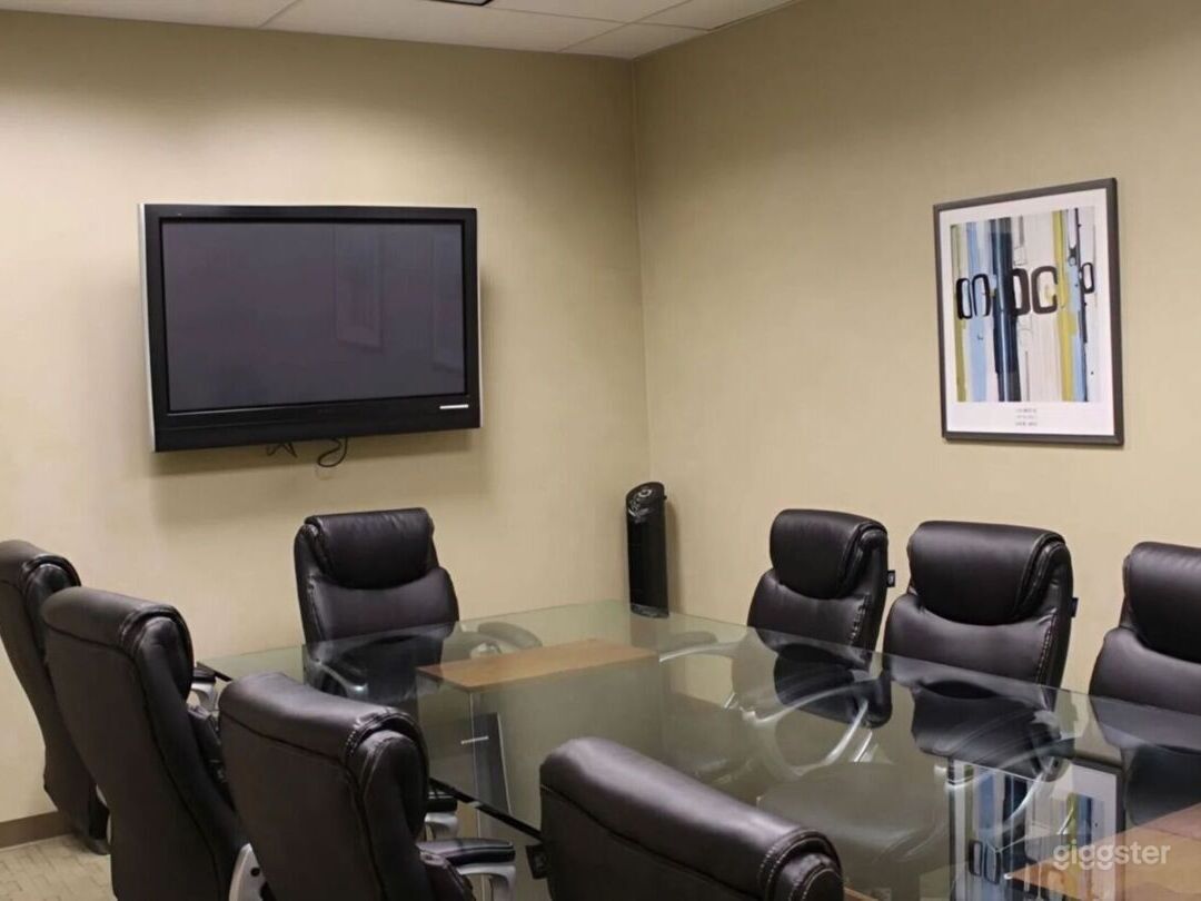 Large Conference Room for 12 in Downtown Ontario | Rent this location ...