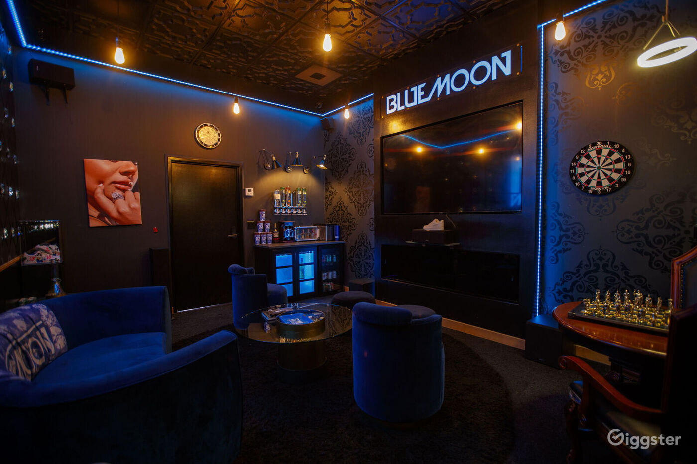 Downtown LA Lounge/Store/Event Space | Rent this location on Giggster