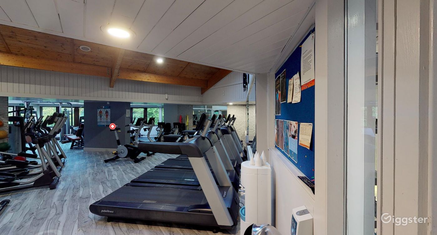 Modern Gym in Sutton Coldfield | Rent this location on Giggster