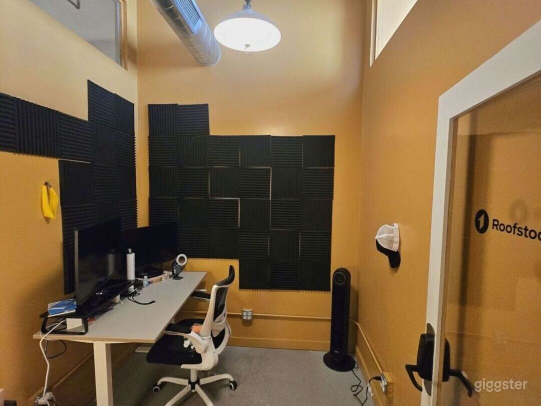 Private 1 Person Office at Art/Work Coworking | Rent this location on ...