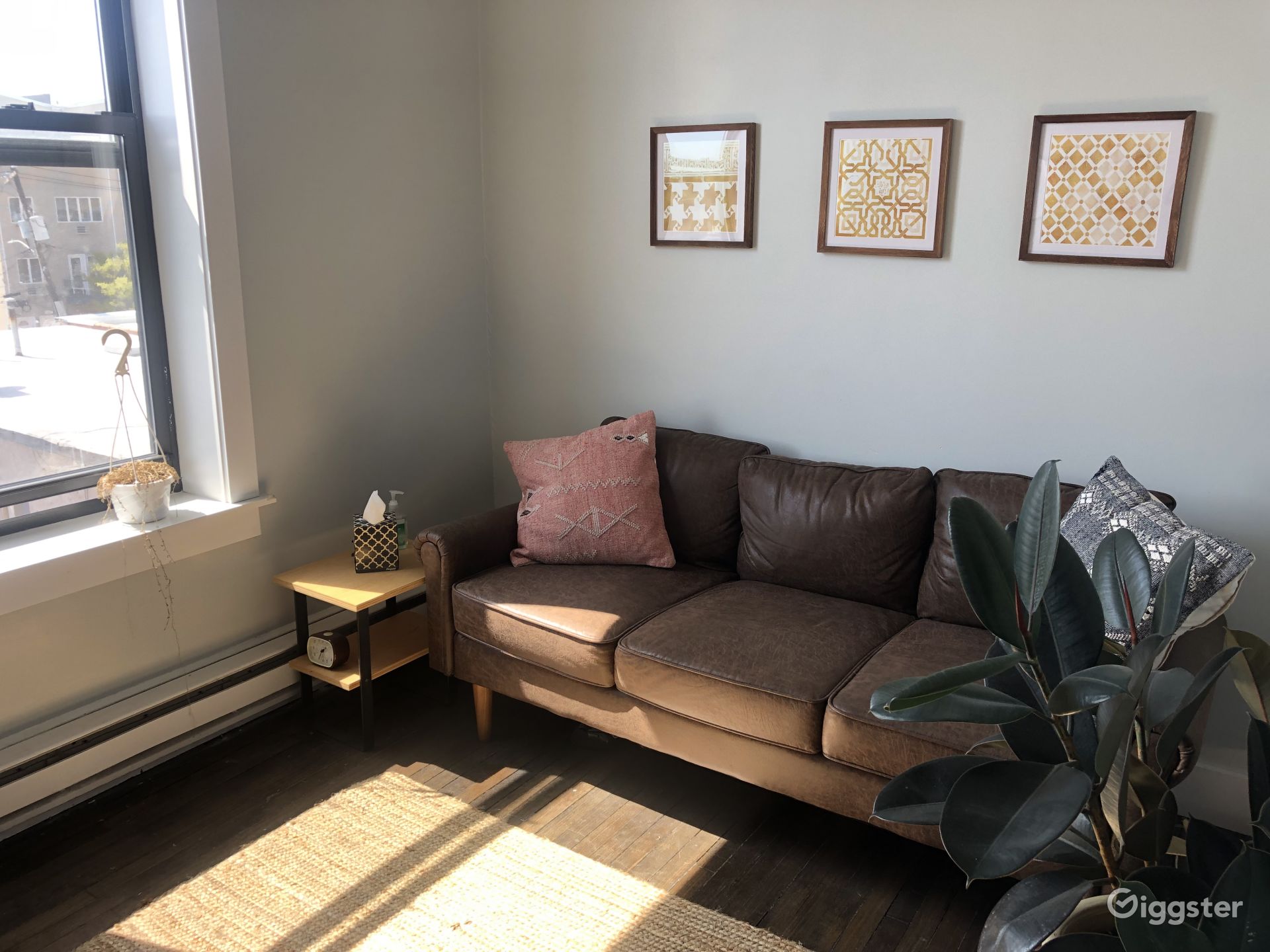 Therapy Office | Rent this location on Giggster