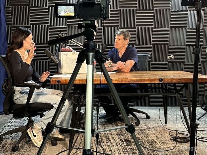 Los Angeles Podcast Studio | Rent this location on Giggster