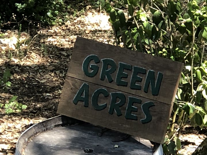 Green Acres Country Estate | Rent this location on Giggster