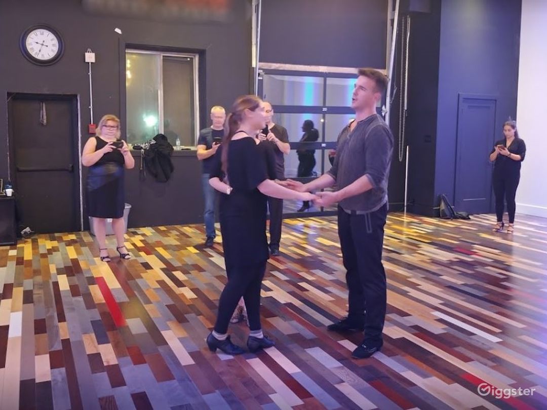 Studio A - 900 sqft Dance Studio with Full-Length Mirrors | Rent this ...