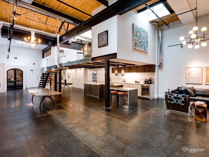 Loft Style Art Gallery | Rent this location on Giggster