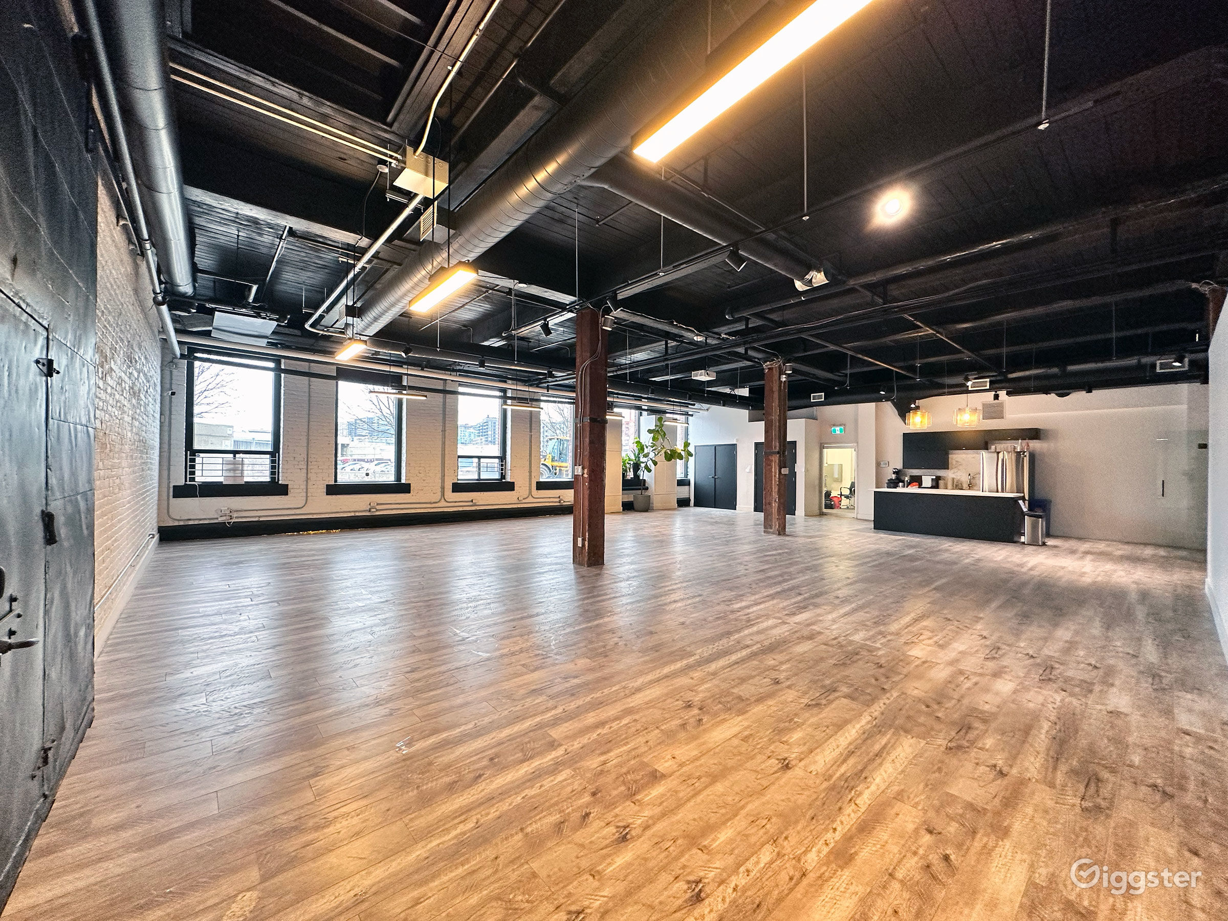 A Unique 2800 sqft Event and Pop-Up Space | Rent this location on Giggster