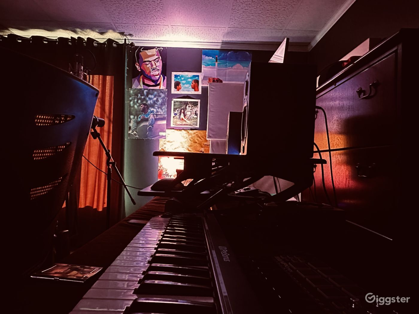 Vibey Space w Rec. & Photo Studio (PS5 & Wifi) | Rent this location on ...