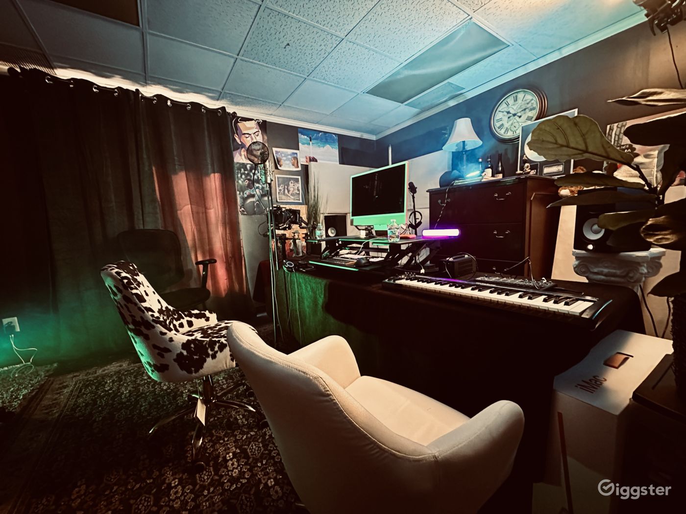 Vibey Space w Rec. & Photo Studio (PS5 & Wifi) | Rent this location on ...