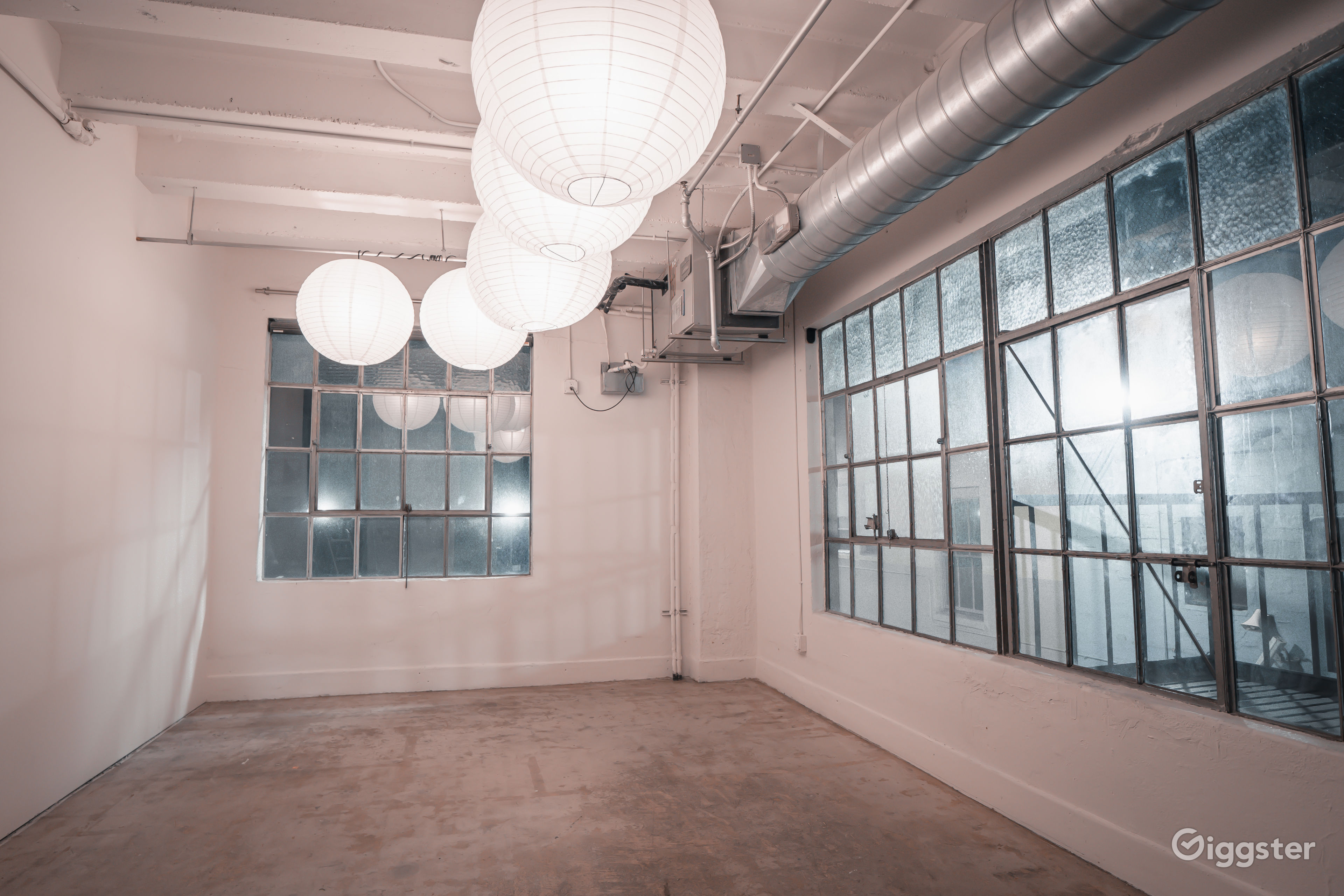 Downtown 4-Room Multi-Set Studio- The LA Creative | Rent this location ...