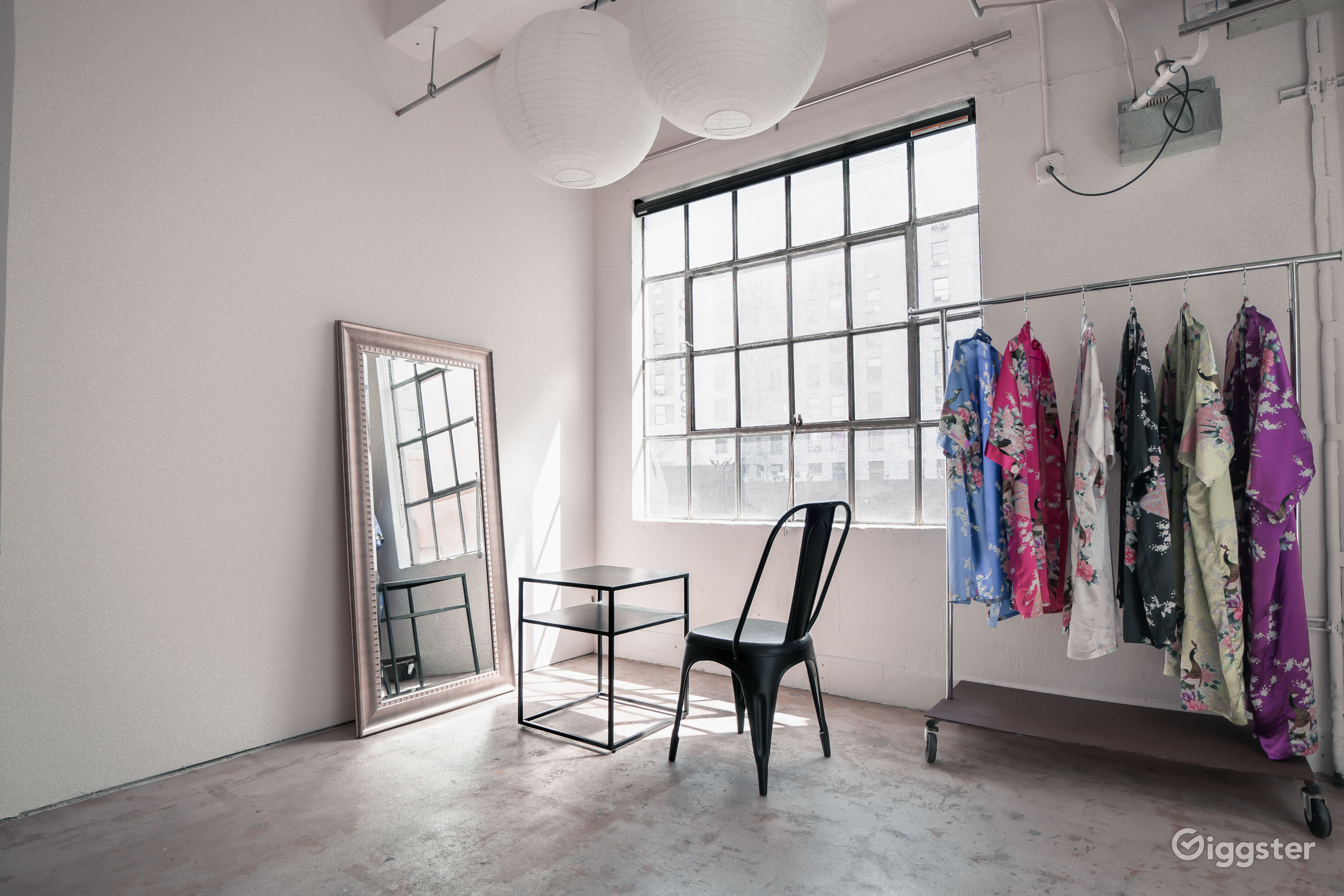 Downtown 4-Room Multi-Set Studio- The LA Creative | Rent this location ...