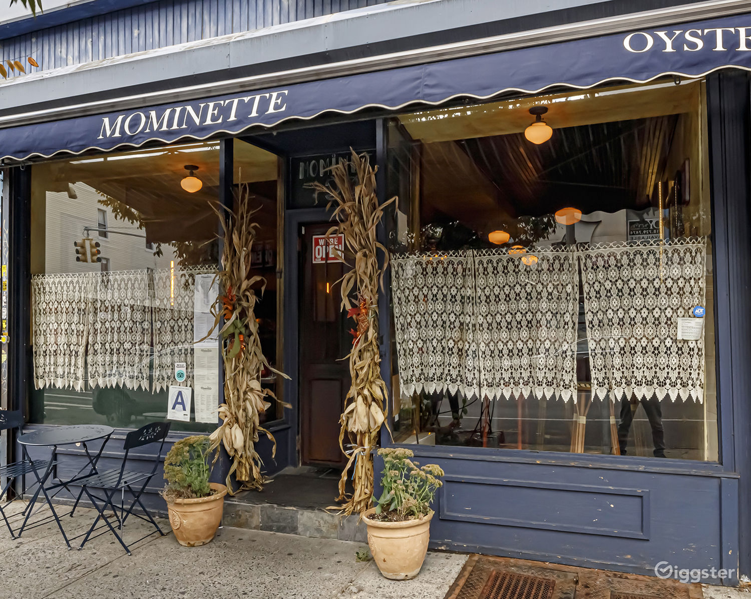 Cozy French Bistro | Rent this location on Giggster