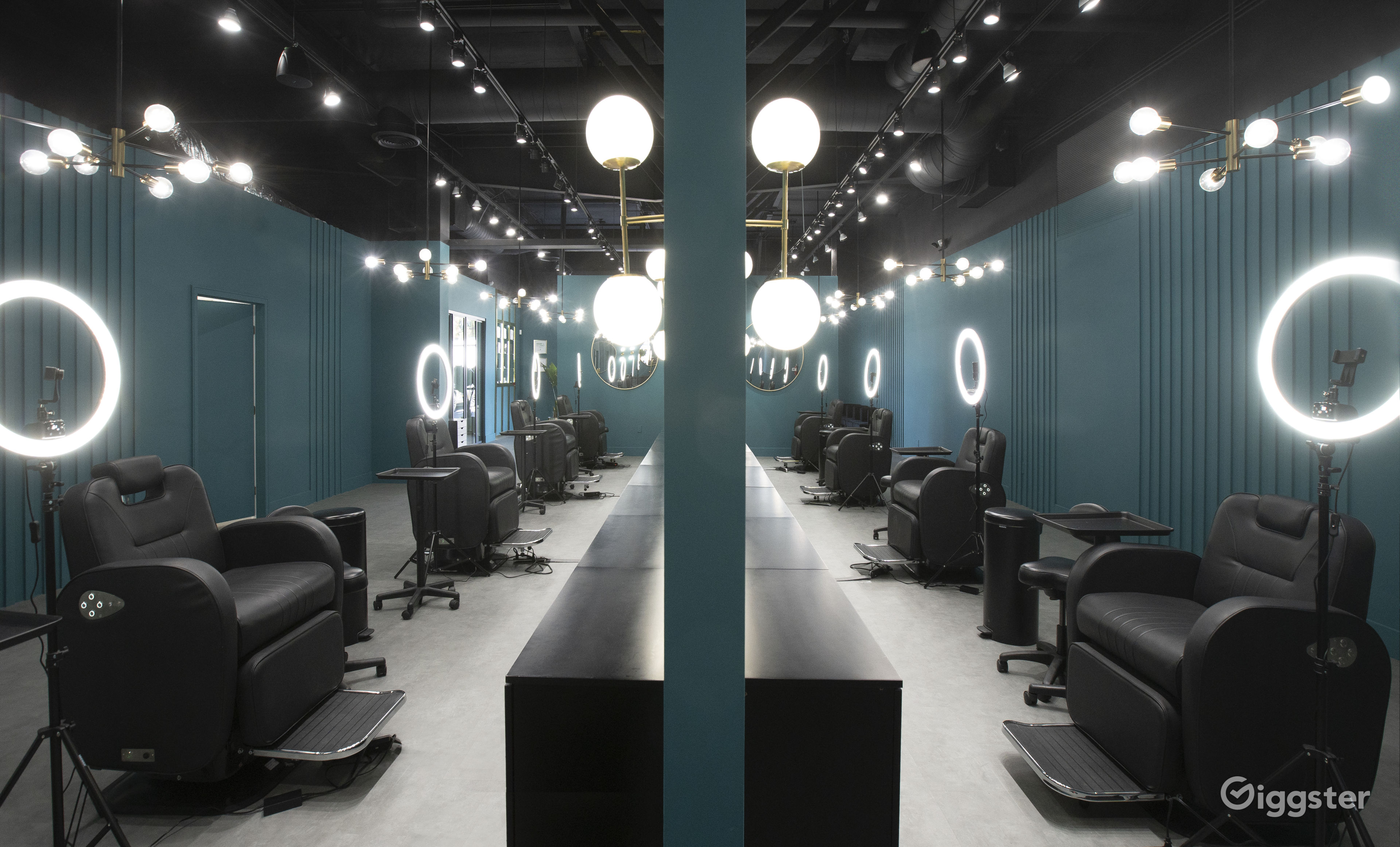 Modern Elegant Beauty Studio/Classroom | Rent this location on Giggster