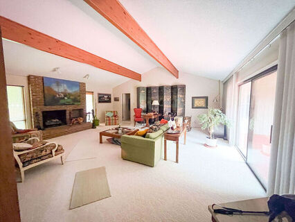 Expansive 70s ranch home, lake and large pasture. | Rent this location ...