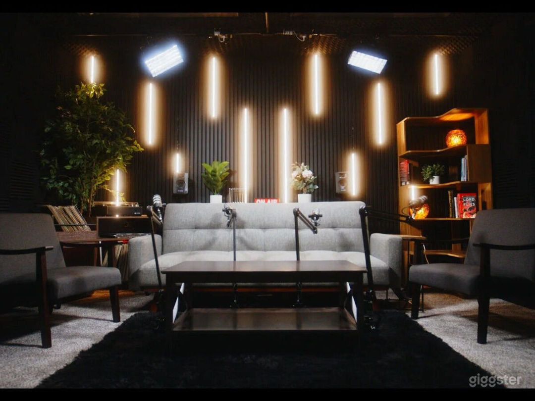 Plug-and-Play Soundproof Podcast Studio in Peoria | Rent this location ...