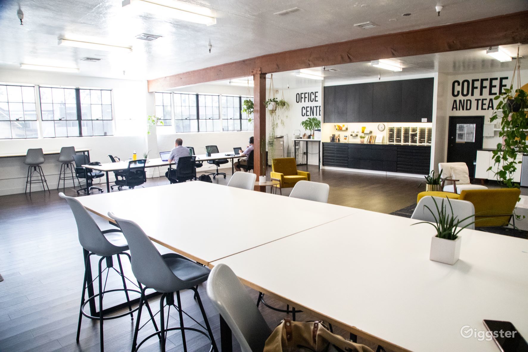 Open Meeting Area | Rent this location on Giggster