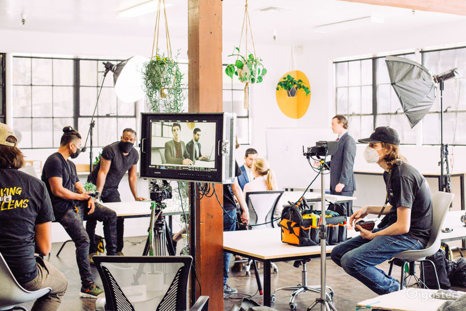 Open Meeting Area | Rent this location on Giggster