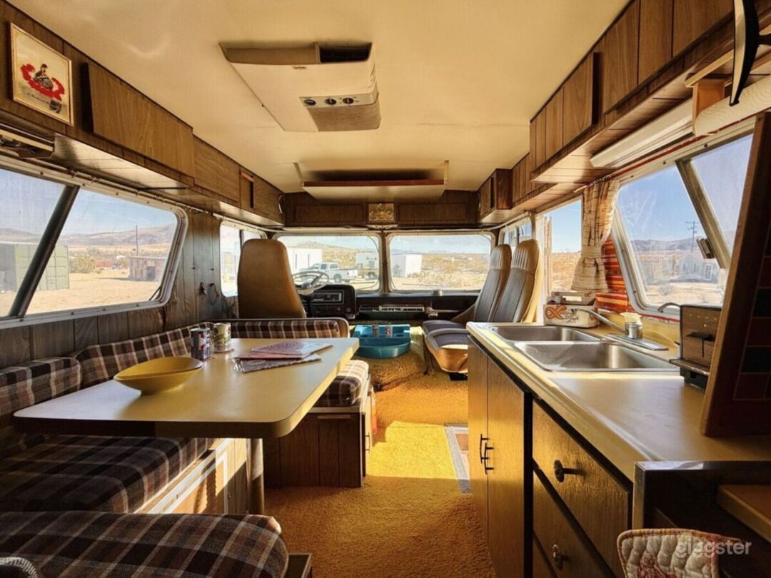 1970s Motorhome Time Capsule | Rent this location on Giggster