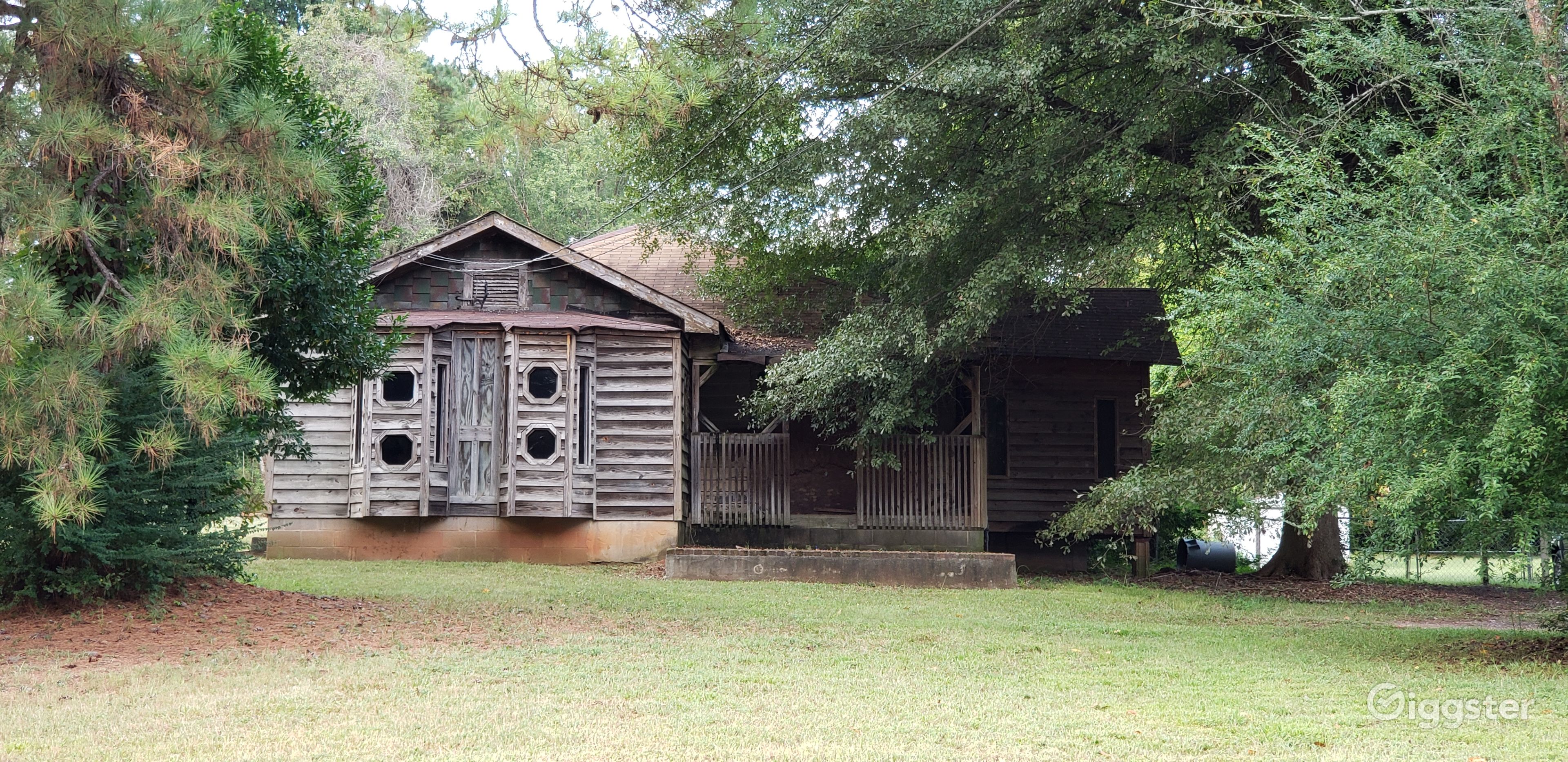 Abandoned Horror Cottage in the Country | Rent this location on Giggster