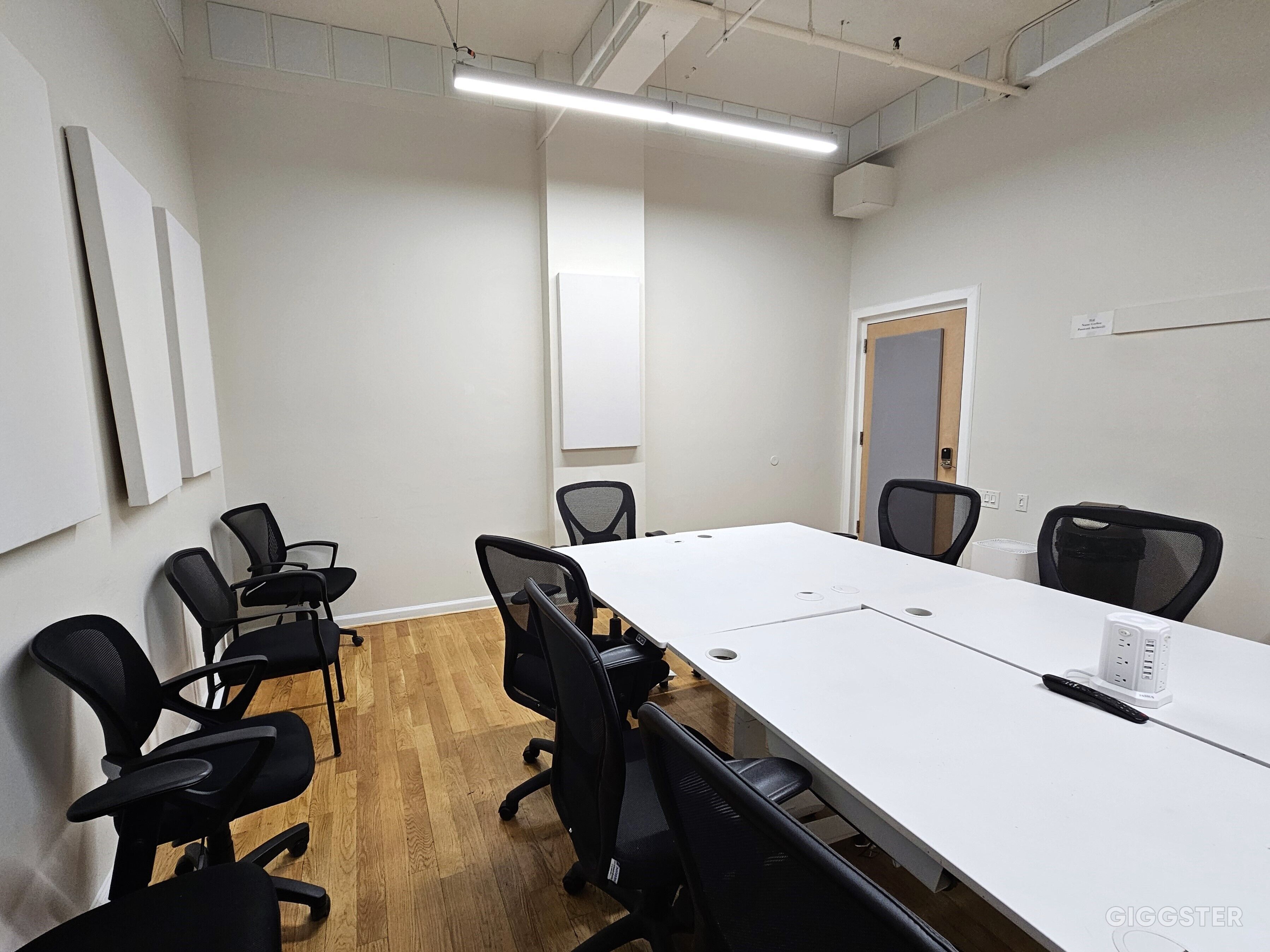 Cre8ive 3-4: Chelsea Conference/Meeting Room | Rent this location on ...