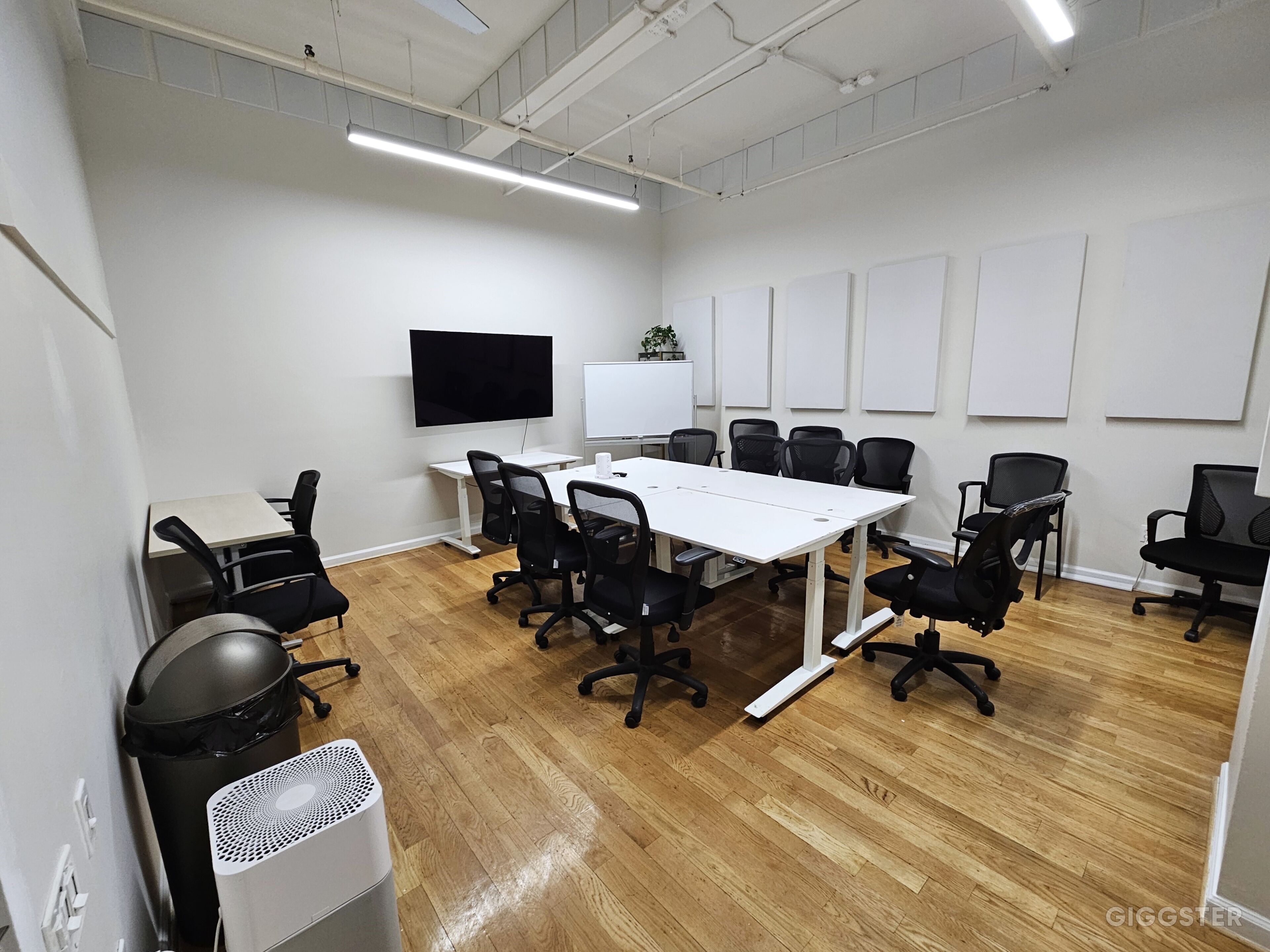 Cre8ive 3-4: Chelsea Conference/Meeting Room | Rent this location on ...