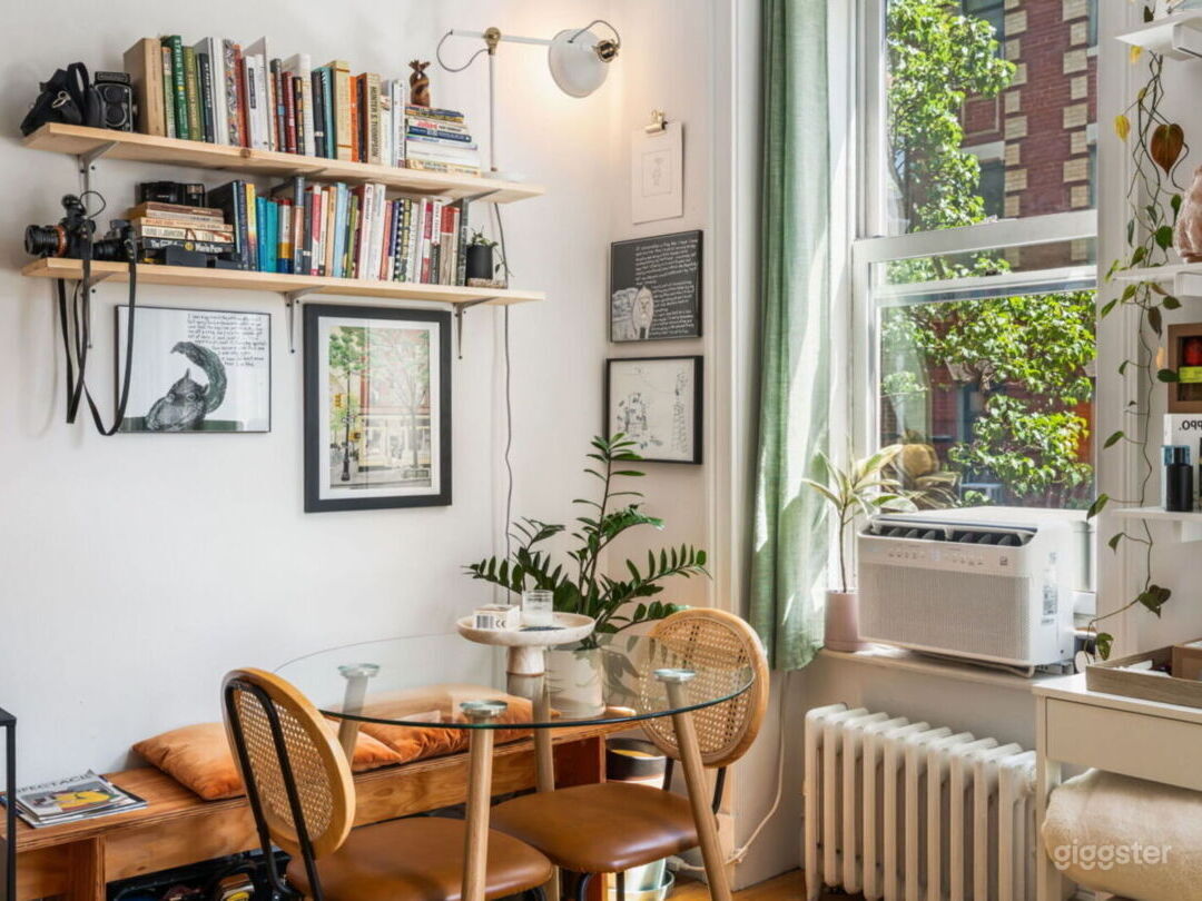 Bright Cozy West Village 1 Bed Apartment | Rent this location on Giggster