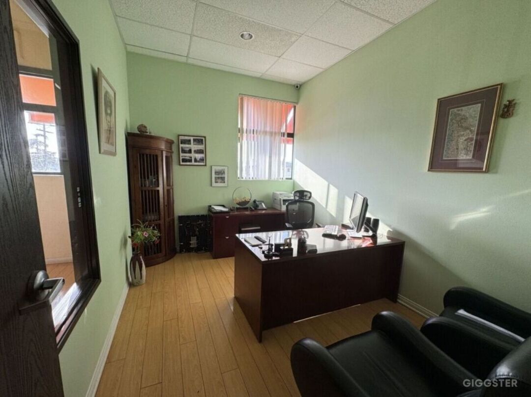 Studio Waiting Room for Productions | Rent this location on Giggster